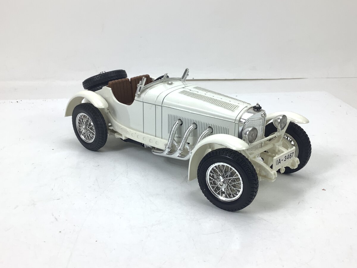 Bburago Modellauto PKW Mercedes-Benz SSK 1928 weiß 1:18
