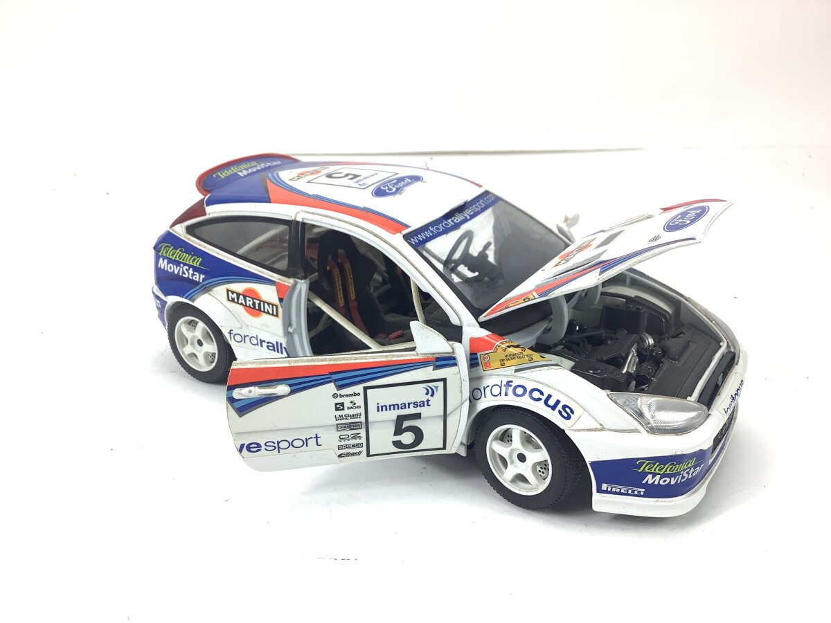 Bburago Modellauto PKW Ford Focus WRC Rally Sport "inmarsat 5"