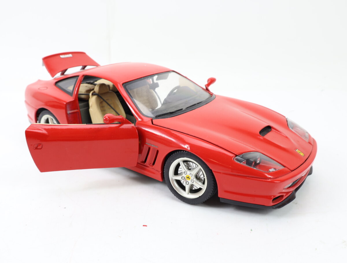 Bburago Modellauto PKW Rennwagen Ferrari 550 maranello (1996) ro