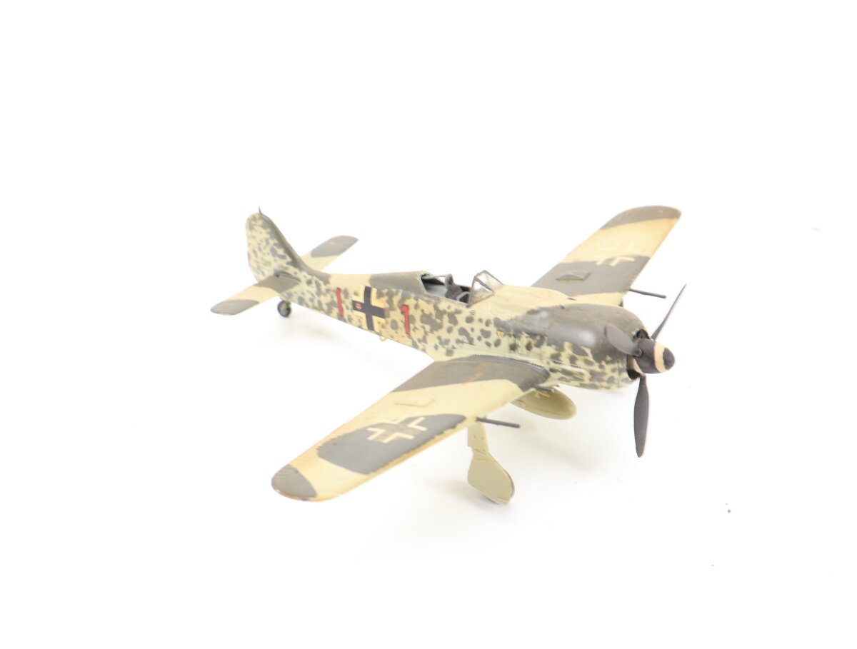 Modellflugzeug Jagdflugzeug Focke-Wulf Fw 190 A-8 / gebaut, 9,99