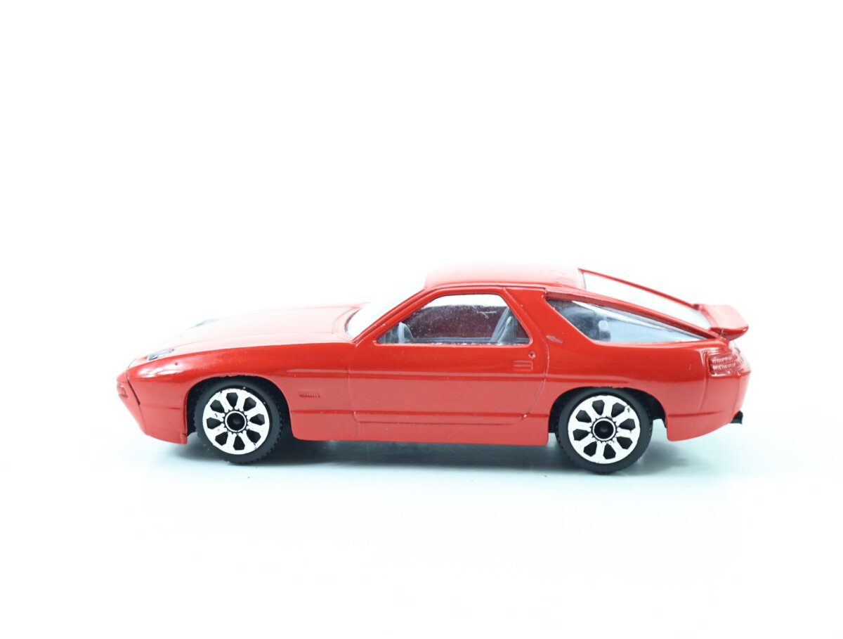 Bburago Modellauto PKW Porsche 928 S4 rot 1:43, 5,99