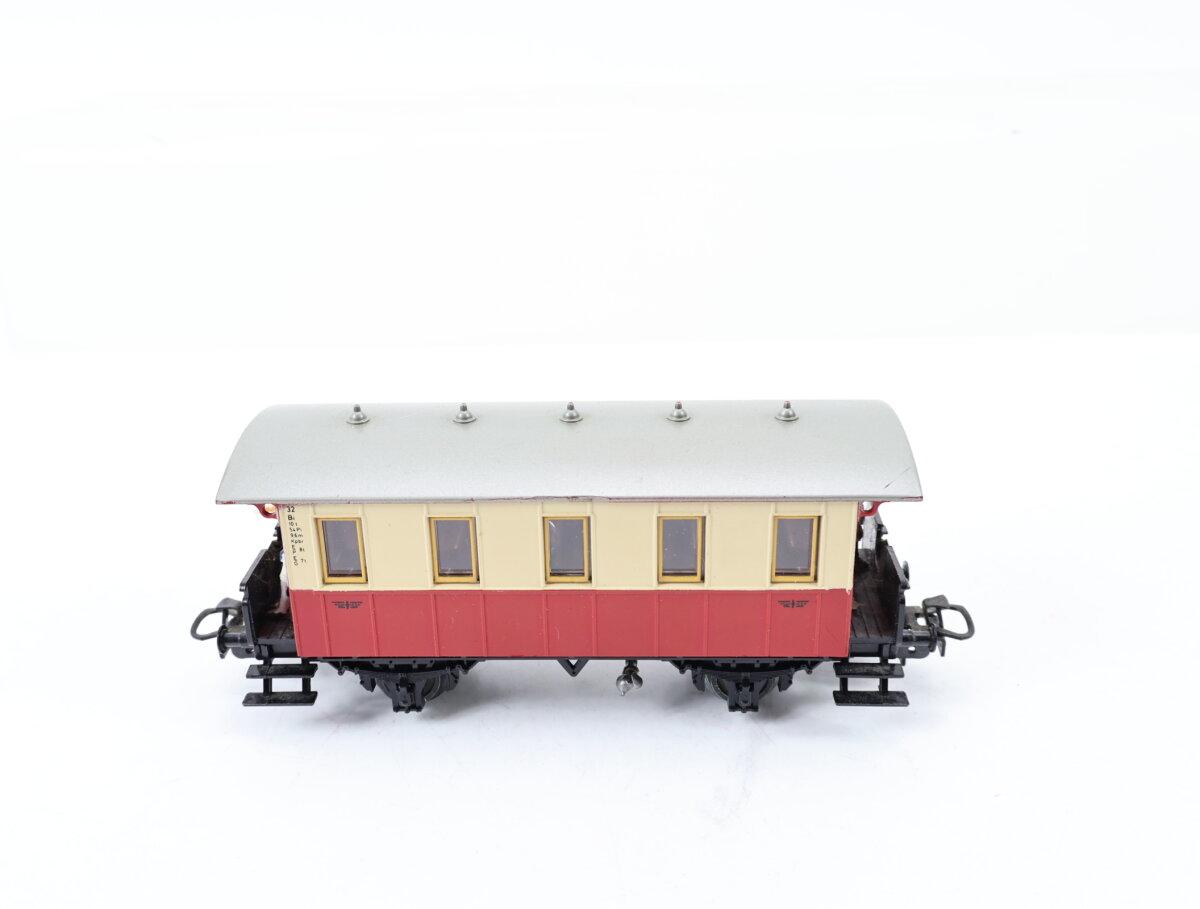 Märklin H0 4107 Personenwagen mit Figuren 32 Bi beige/rot 1:87, 12,99