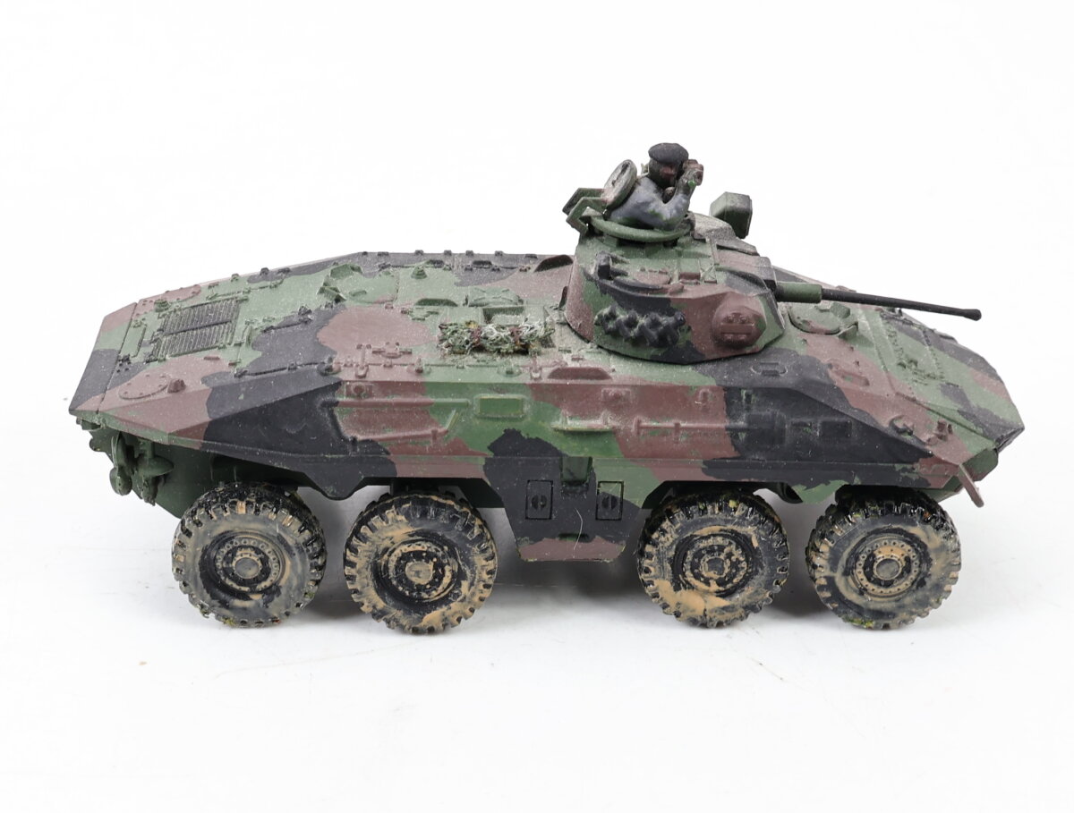 Roco Minitanks H0 266 Militärfahrzeug Spähpanzer Luchs Radschwim